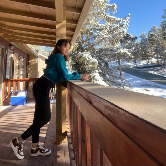 Julie fe's Closet (@pepai) | Poshmark